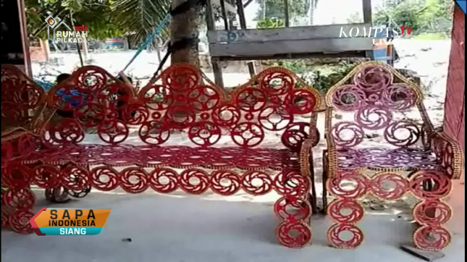 Kursi Unik dari Roda Gigi dan Rantai Bekas