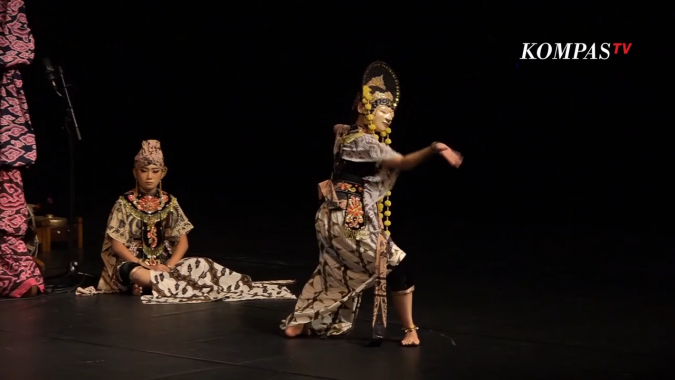 Tari Topeng Losari Tampil di Europalia