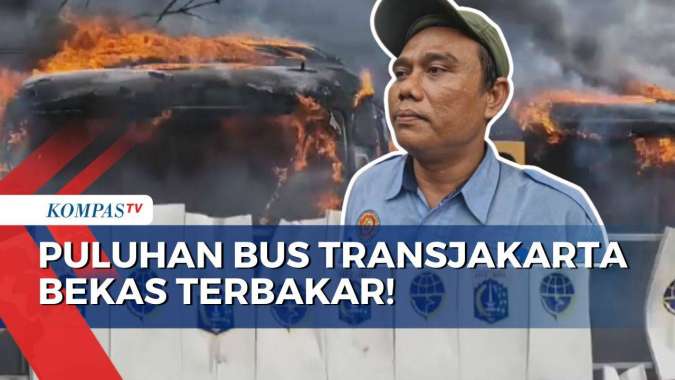 Ngeri! Detik-Detik Puluhan Transjakarta Bekas Terbakar di Terminal Rawa ...